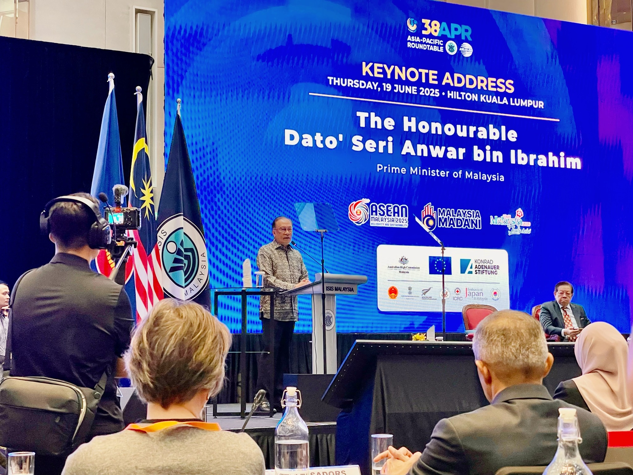 Ambassador attended the 38th Asia - Pacific Roundtable - สถาน ...