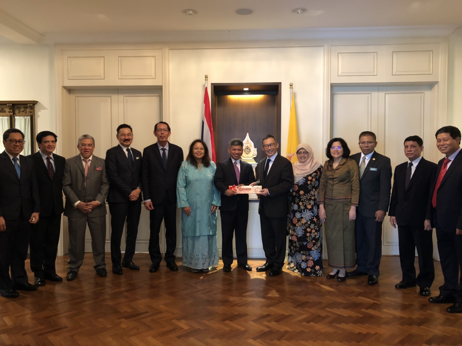 The Ambassador of Thailand to Malaysia hosted a farewell luncheon in ...