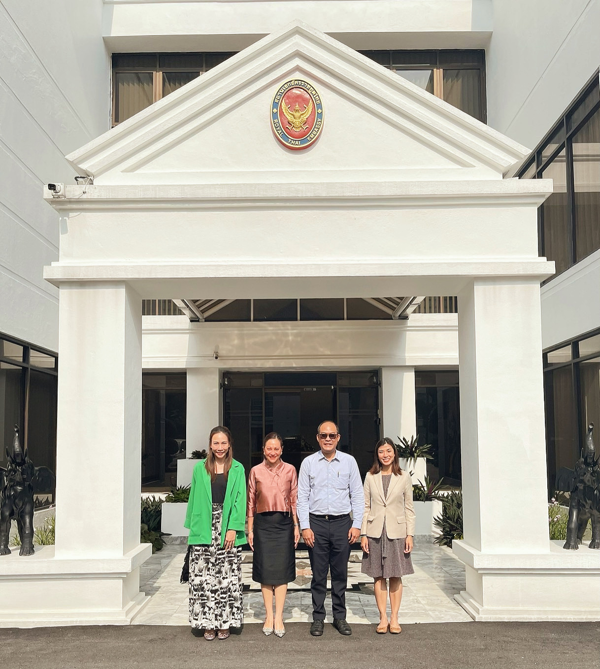 Ambassador welcomed the SCG International (Malaysia) Sdn. Bhd. Executives - สถานเอกอัครราชทูต ณ ...