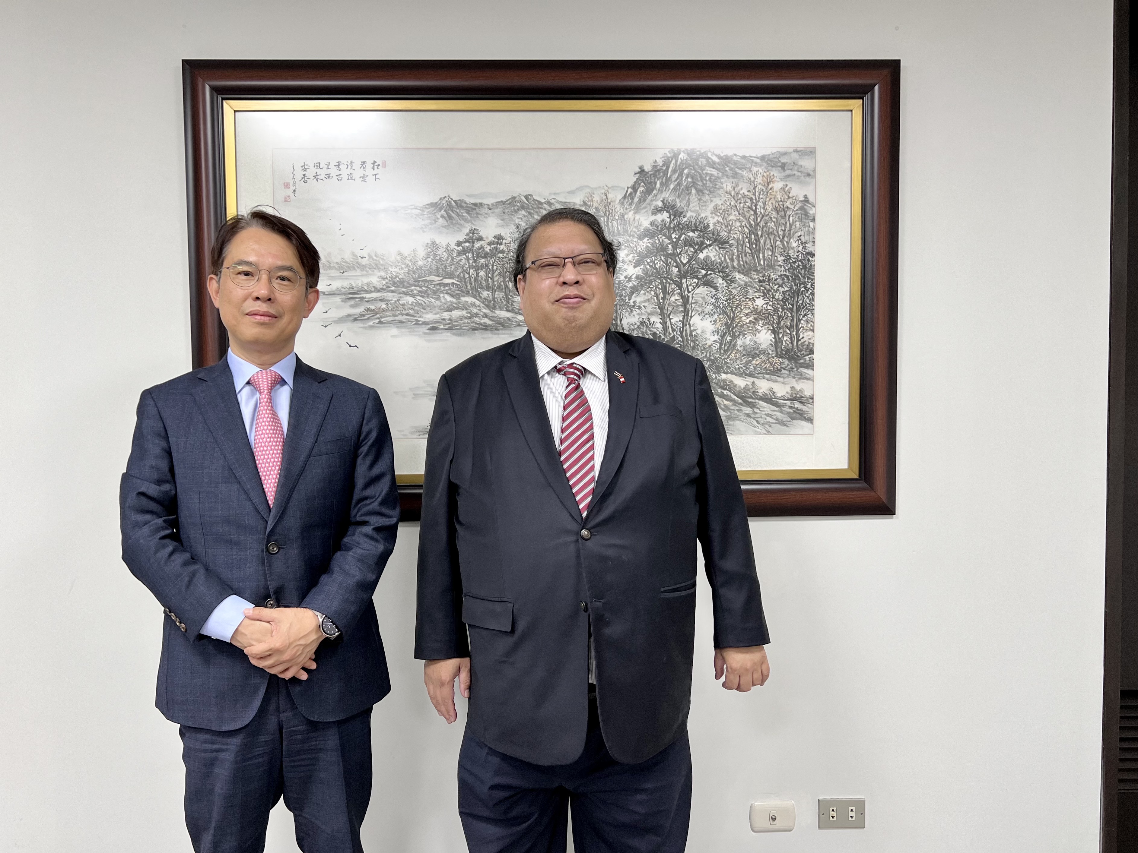 Ambassador Sobhon pays a courtesy call on Ambassador of the Republic of ...