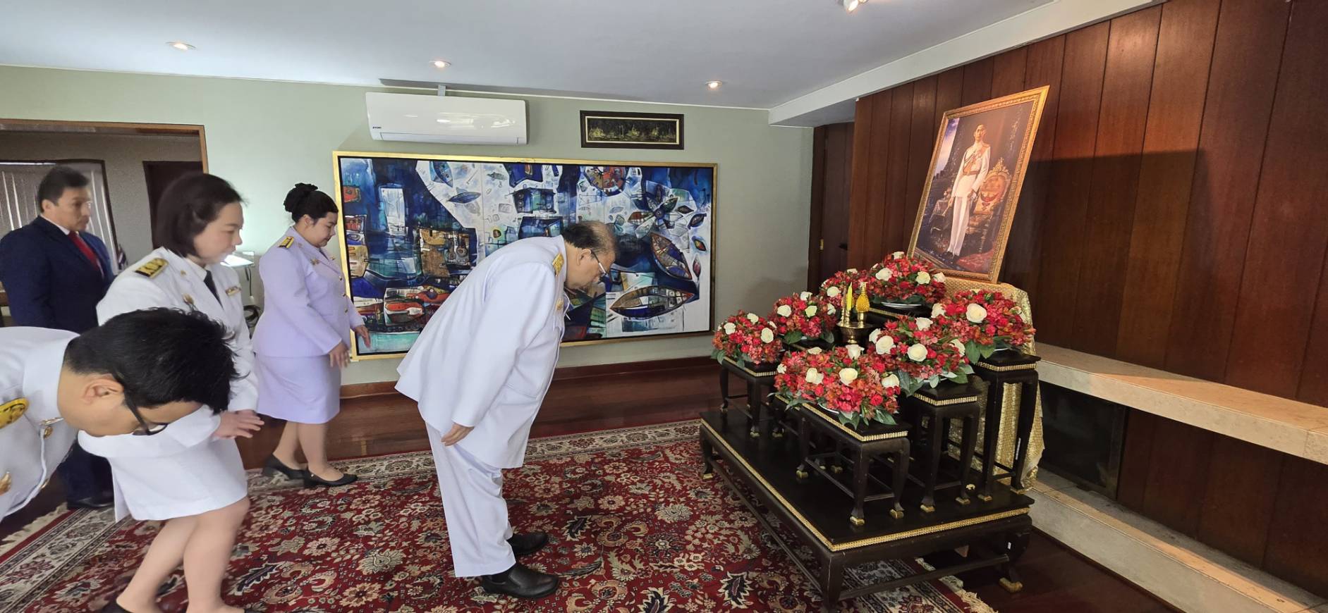 The Royal Thai Embassy in Lima organizes a ceremony to commemorate the ...