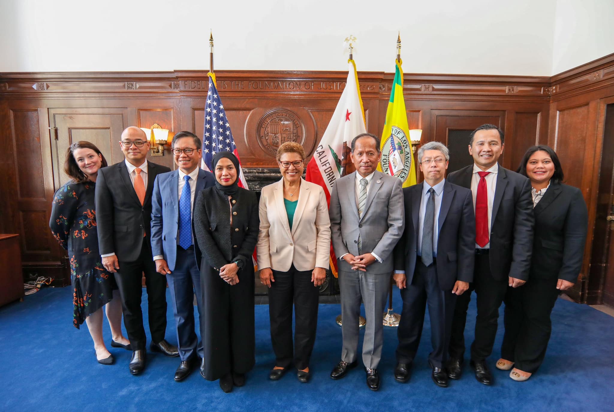 กงสุลใหญ่ฯ เข้าพบหารือกับนาง Karen Bass นายกเทศมนตรีนครลอสแอนเจลิส ร่วม ...