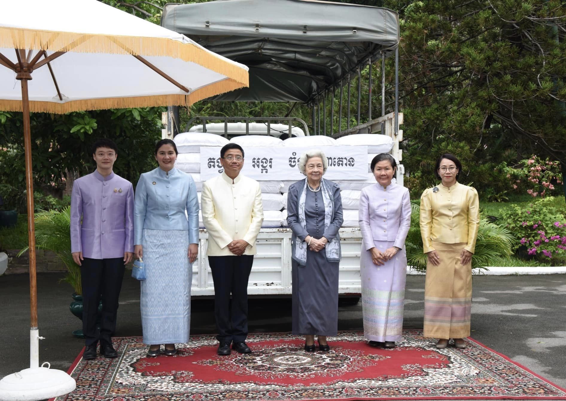 Ambassador presented 3,000 kilograms of rice on the occasion of the ...