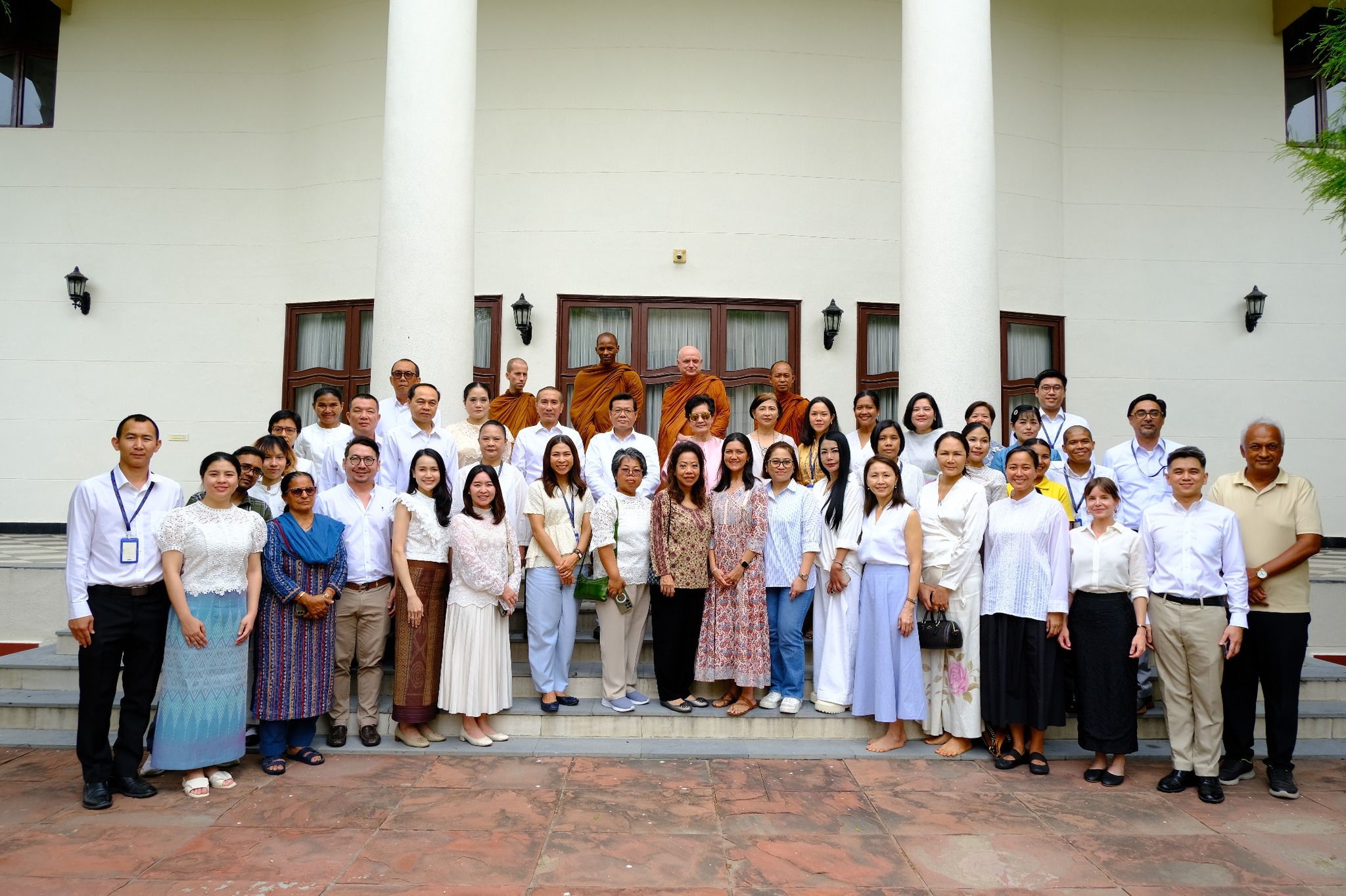 Dhamma talk by Phra Phrompacharayanmuni (Venerable Ajahn Jayasaro ...