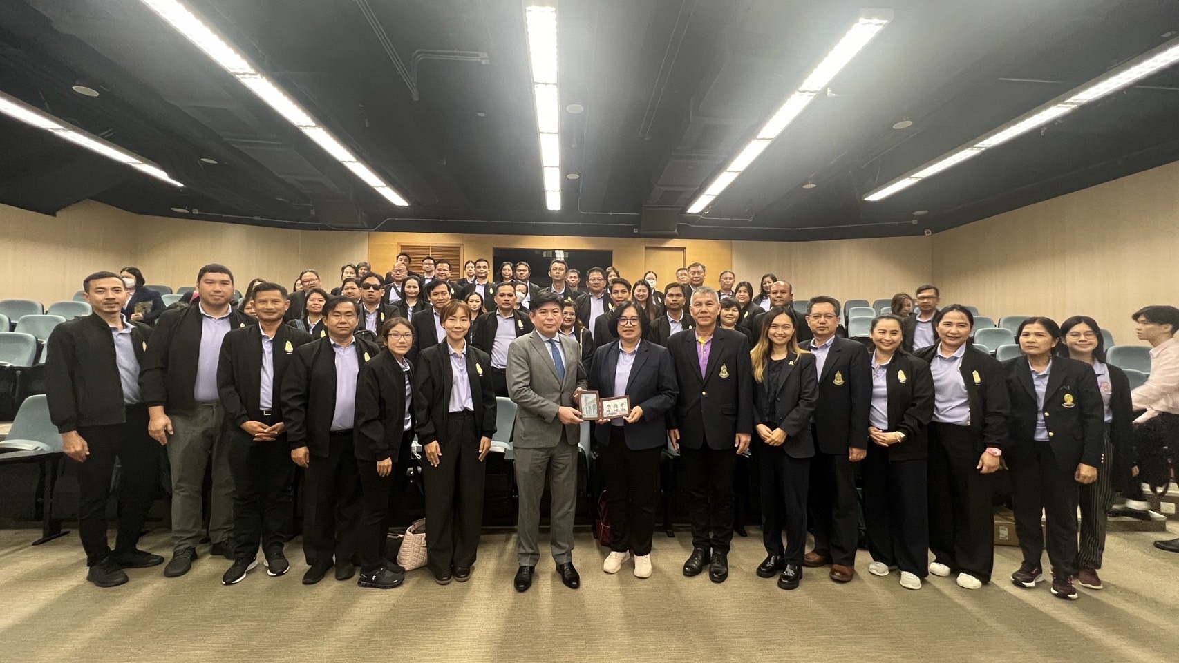 Consul General gave a briefing to the attendees of the Development ...