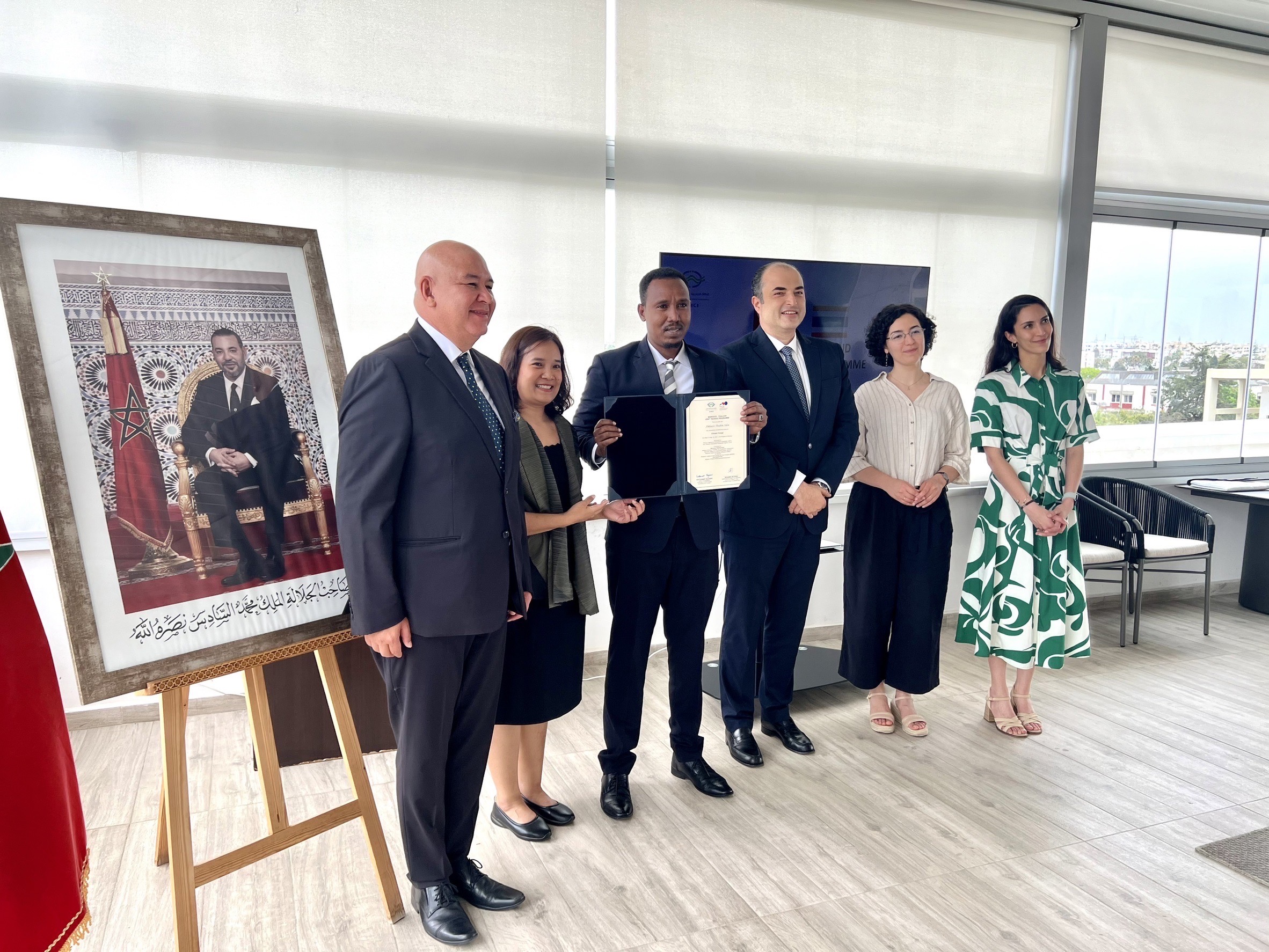 เอกอัครราชทูต ณ กรุงราบัต เข้าร่วมพิธีปิดกิจกรรมหลักสูตรฝึกอบรมเสริม ...