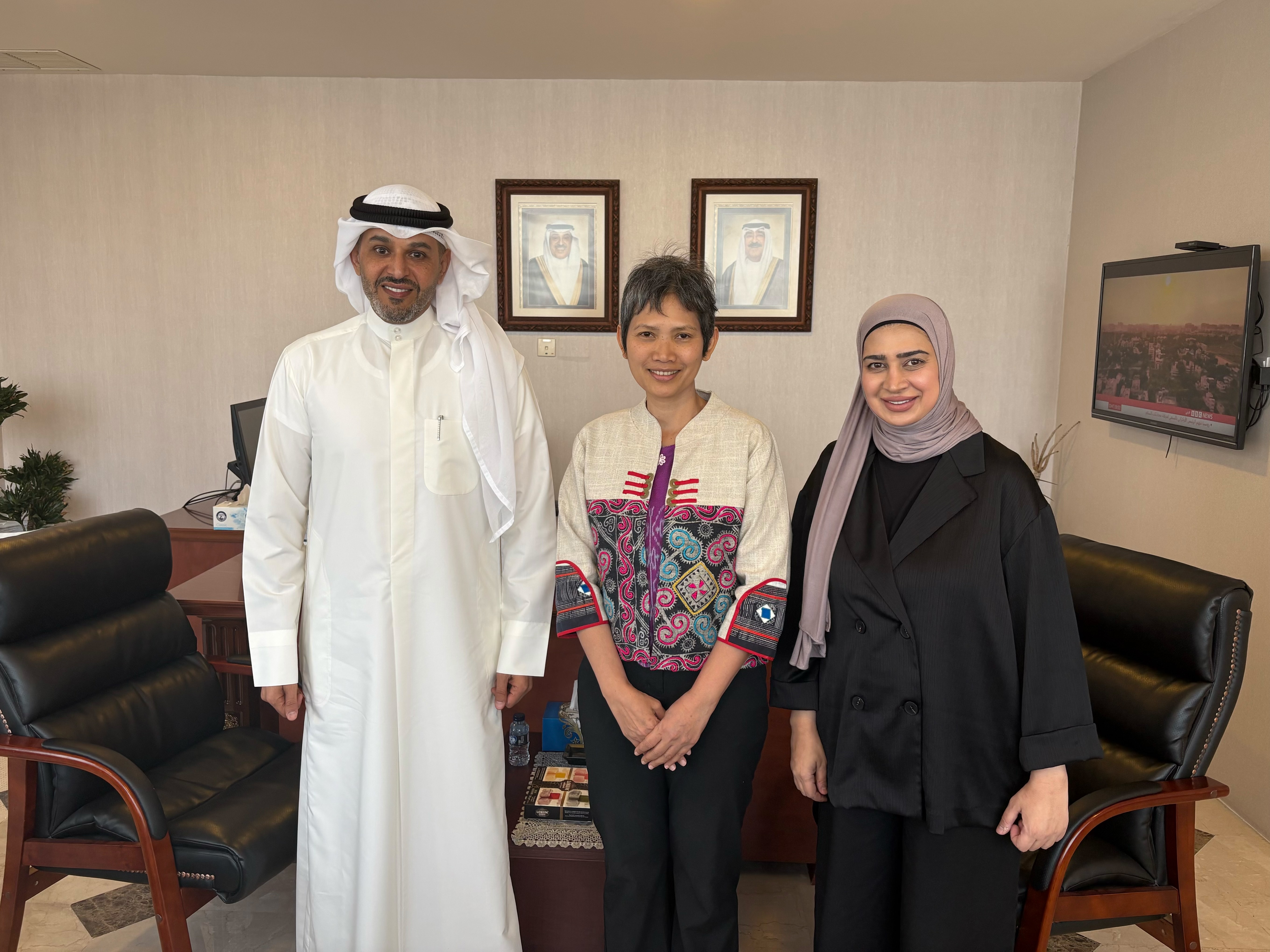อุปทูตฯ ณ คูเวต เข้าเยี่ยมคารวะ นาย Osama Hamad Al-Makhyal ผู้ช่วยปลัด ...