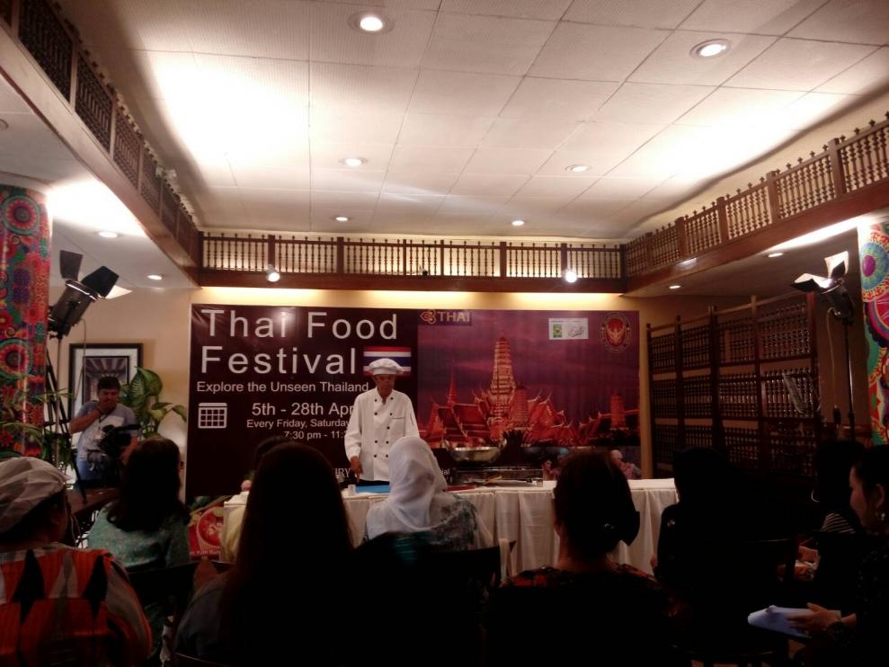 Cooking class for Thai Ladies in Karachi - สถานกงสุลใหญ่ ณ เมืองการาจี