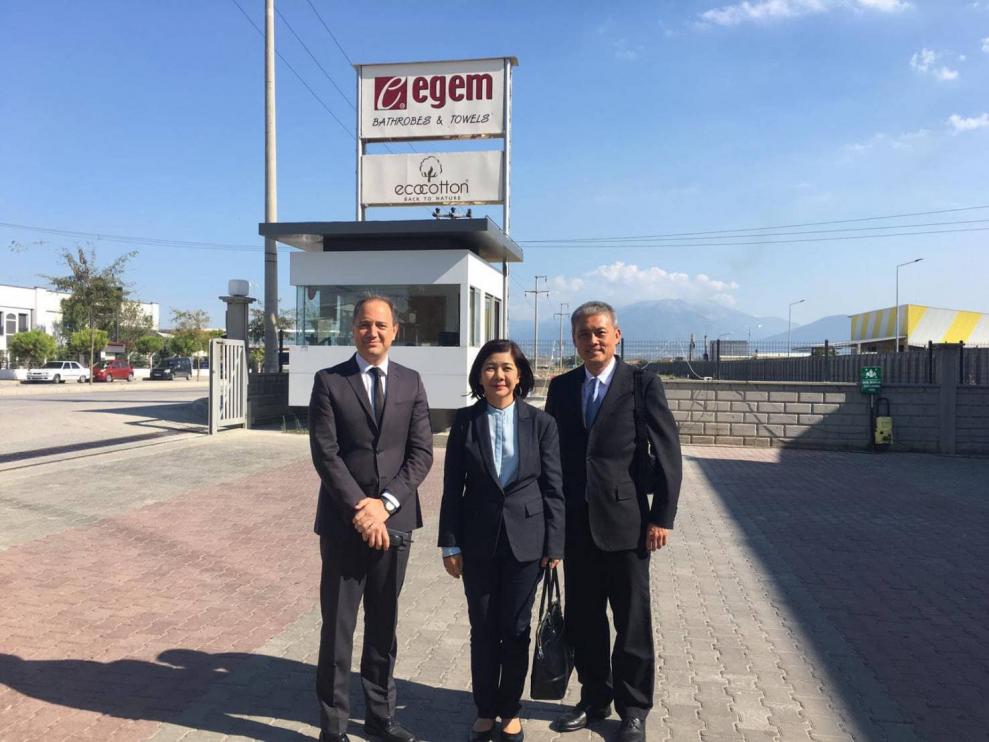 เอกอัครราชทูต ณ กรุงอังการา เยี่ยมชมบริษัท Egem Tekstil KONF. SAN.TIC ...