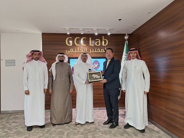 เอกอัครราชทูตฯ เยี่ยมชม GCC Lab ในเมือง Dammam - สถานเอกอัครราชทูต ณ ...