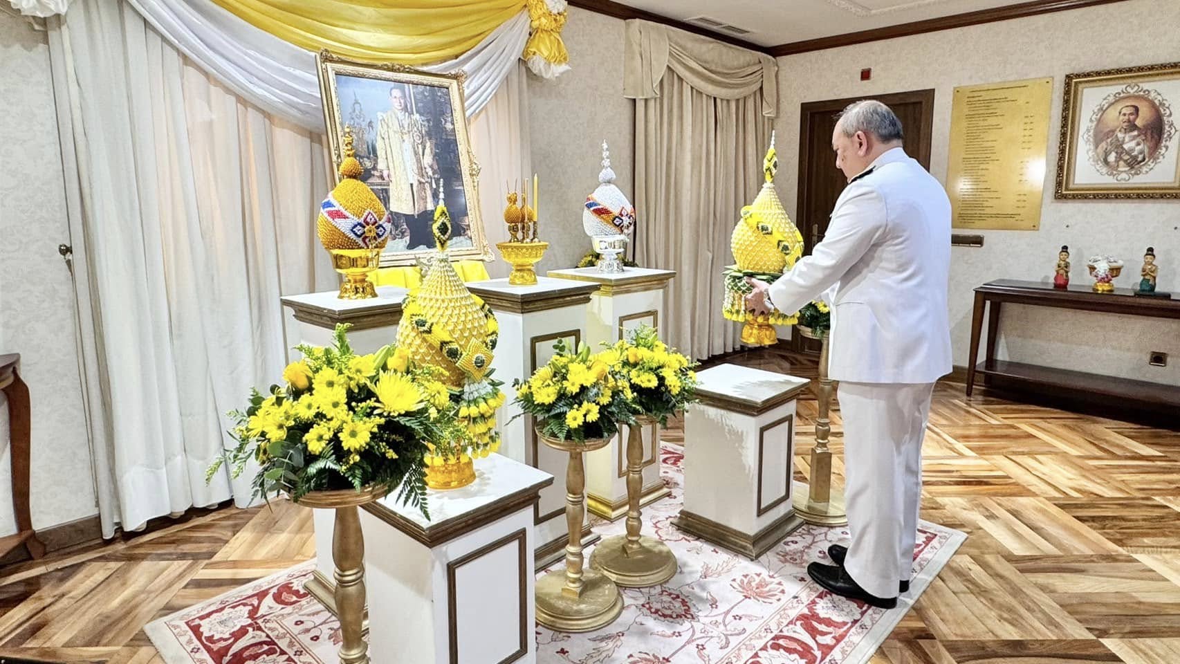 The ceremony to pay homage on the occasion of the birthday anniversary ...