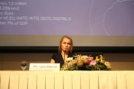 จัดการบรรยายพิเศษในหัวข้อ “e – Governance” โดย Ms. Anna Piperal ...